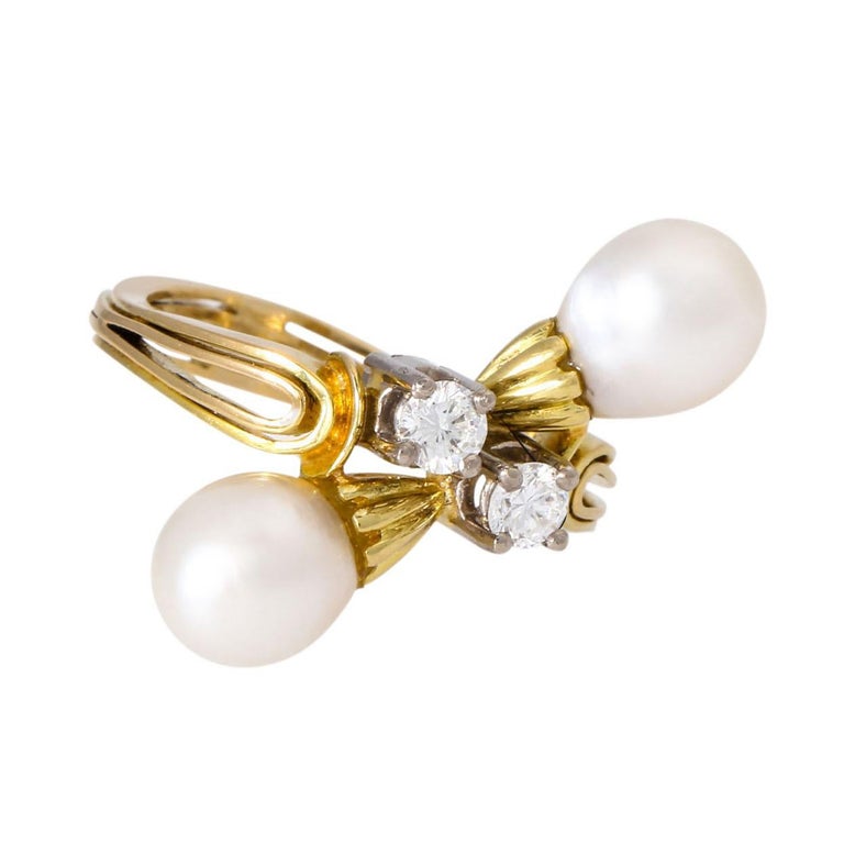Ring with Pearls and Brilliant For Sale at 1stDibs