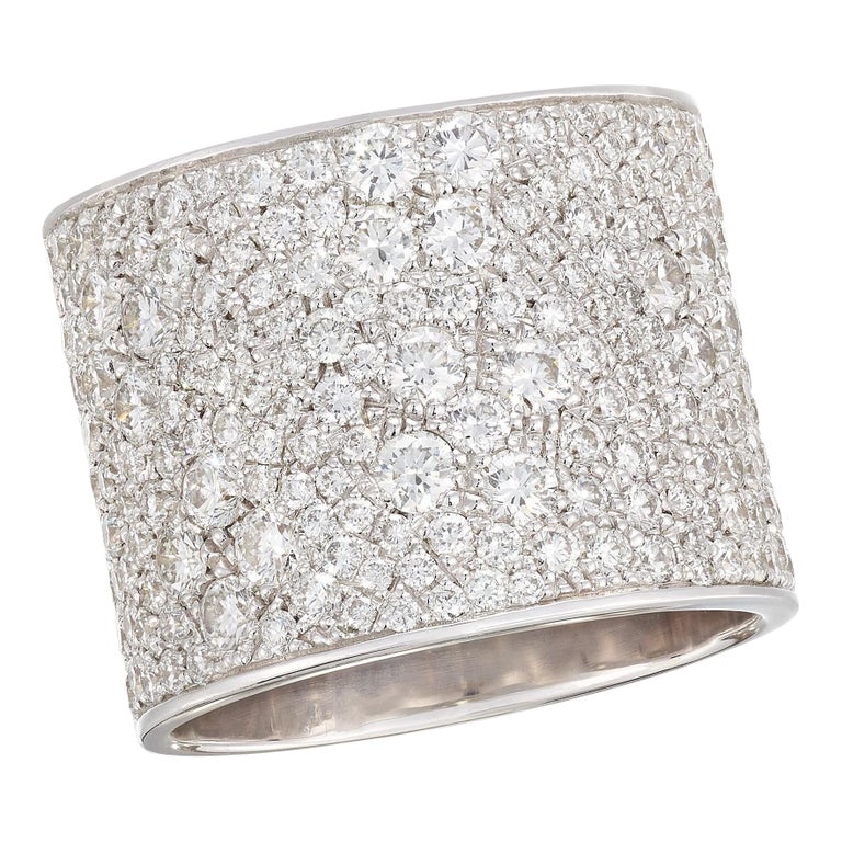 Rosior Contemporary Diamond Band Ring set in White Gold For Sale at 1stDibs