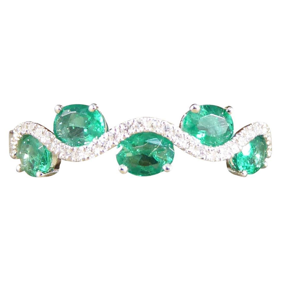 Emerald and Diamond Lazy River Ring in 18ct White Gold For Sale at 1stDibs