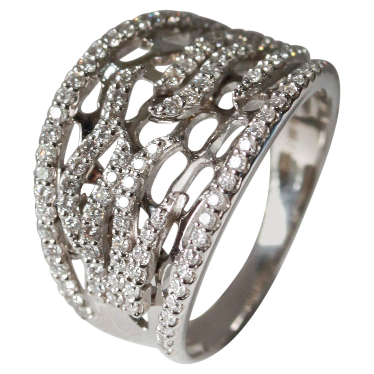 Mix Tapper Baguette Diamond Ring in 18K White Gold For Sale at 1stDibs