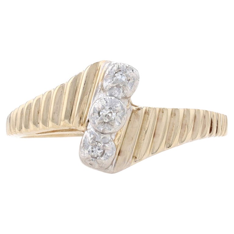Yellow Gold Diamond Three-Stone Bypass Ring 10k Single Cut Ribbed For ...