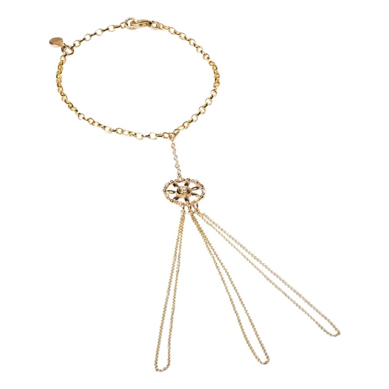 Hand Chain with Finger Loops in 14K Yellow Gold For Sale at 1stDibs