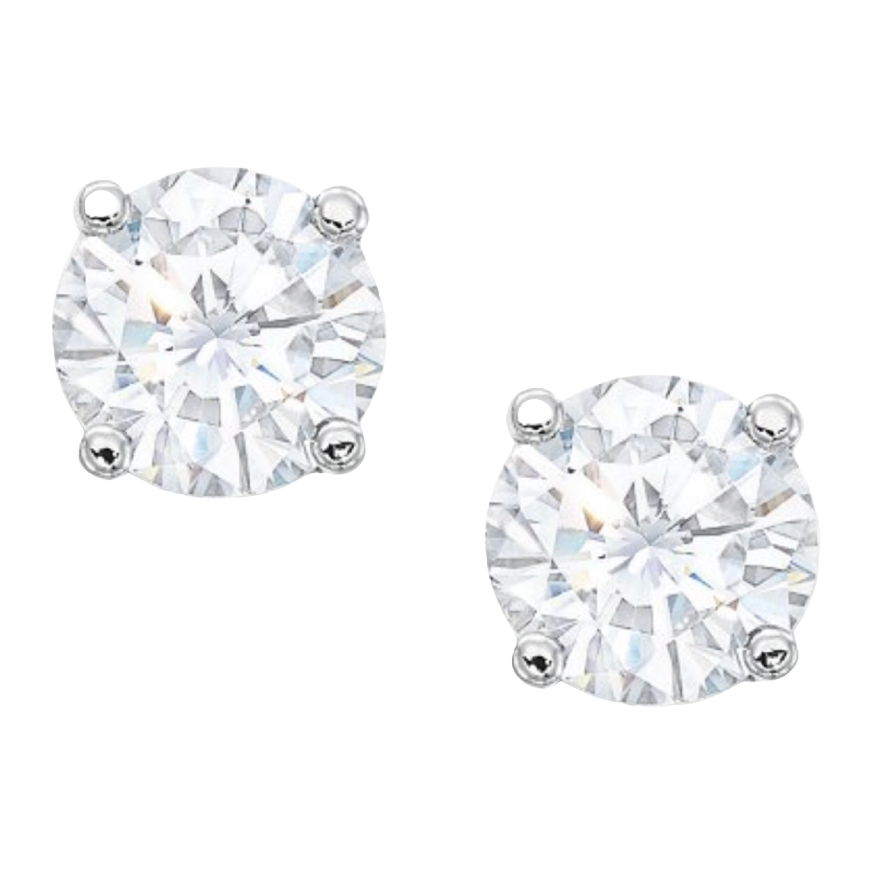 18 Karat Emerald Cut Rectangular Earrings 3.50 Carat For Sale at 1stDibs