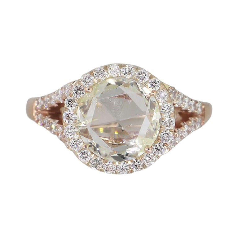 Round Cut Diamond Halo Engagement Ring For Sale at 1stDibs