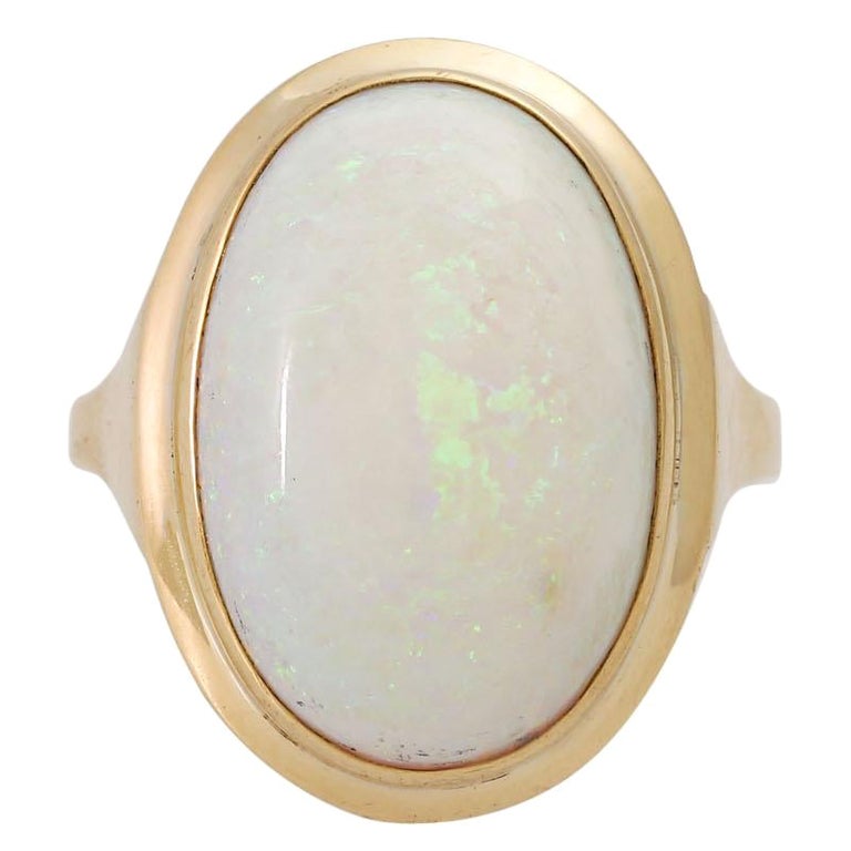 Ring and Pendant Jewelry Set with Oval Opals For Sale at 1stDibs