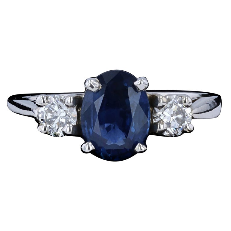 Vintage Oval Cut Sapphire and Diamond Ring For Sale at 1stDibs