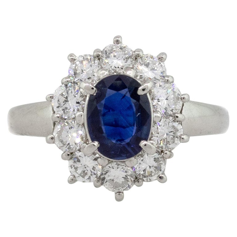 Platinum 1.03 Carat Sapphire and Diamond Engagement Ring For Sale at 1stDibs