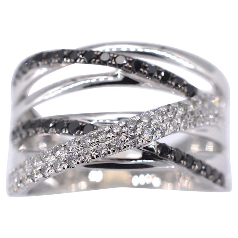 White Gold Design Ring with White and Black Brilliant Diamonds For Sale ...