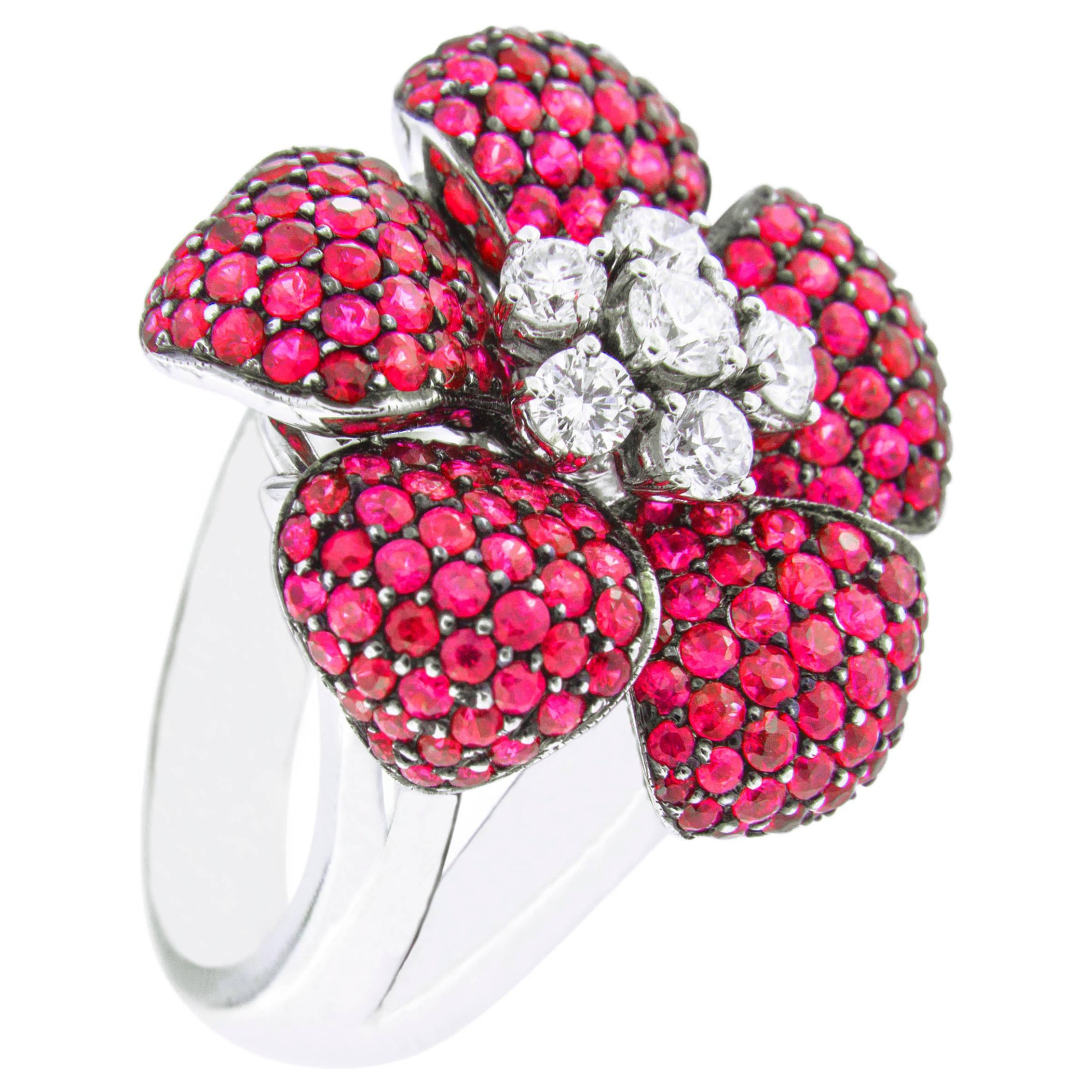 Flower 18 Karat White Gold and Diamond Cocktail Ring For Sale at ...