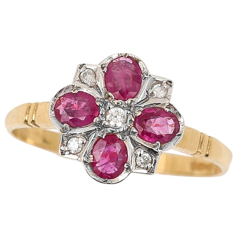 Contemporary 18 Carat Gold Ruby and Diamond Cluster Ring For Sale at ...