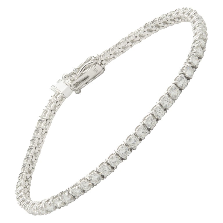 18 Karat White Gold Diamond Inline Tennis Bracelet For Sale At 1stdibs