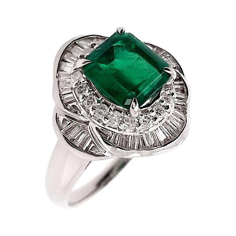 IGI Certified 1.76ct Colombia Emerald 0.65ct Natural Diamonds Platinum Ring For Sale at 1stDibs