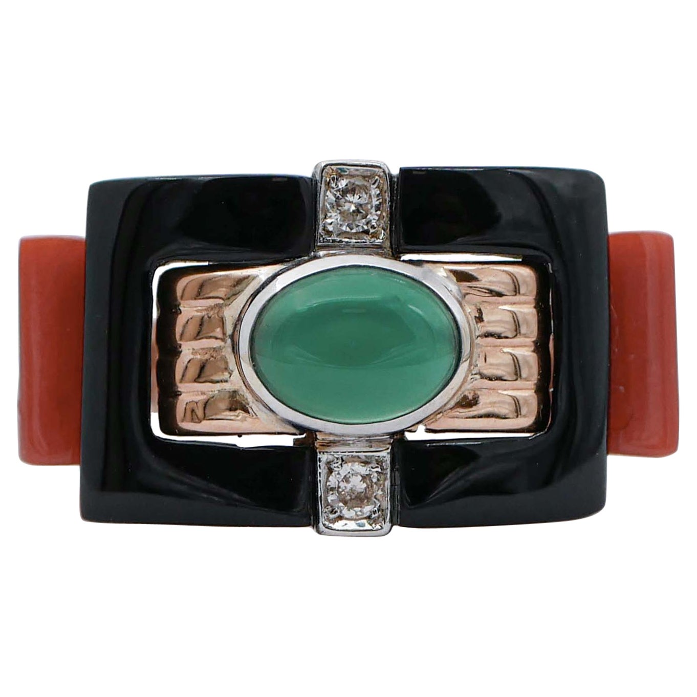 Victorian Diamond Carved Onyx Agate 18 Karat Gold Athena Ring at 1stDibs