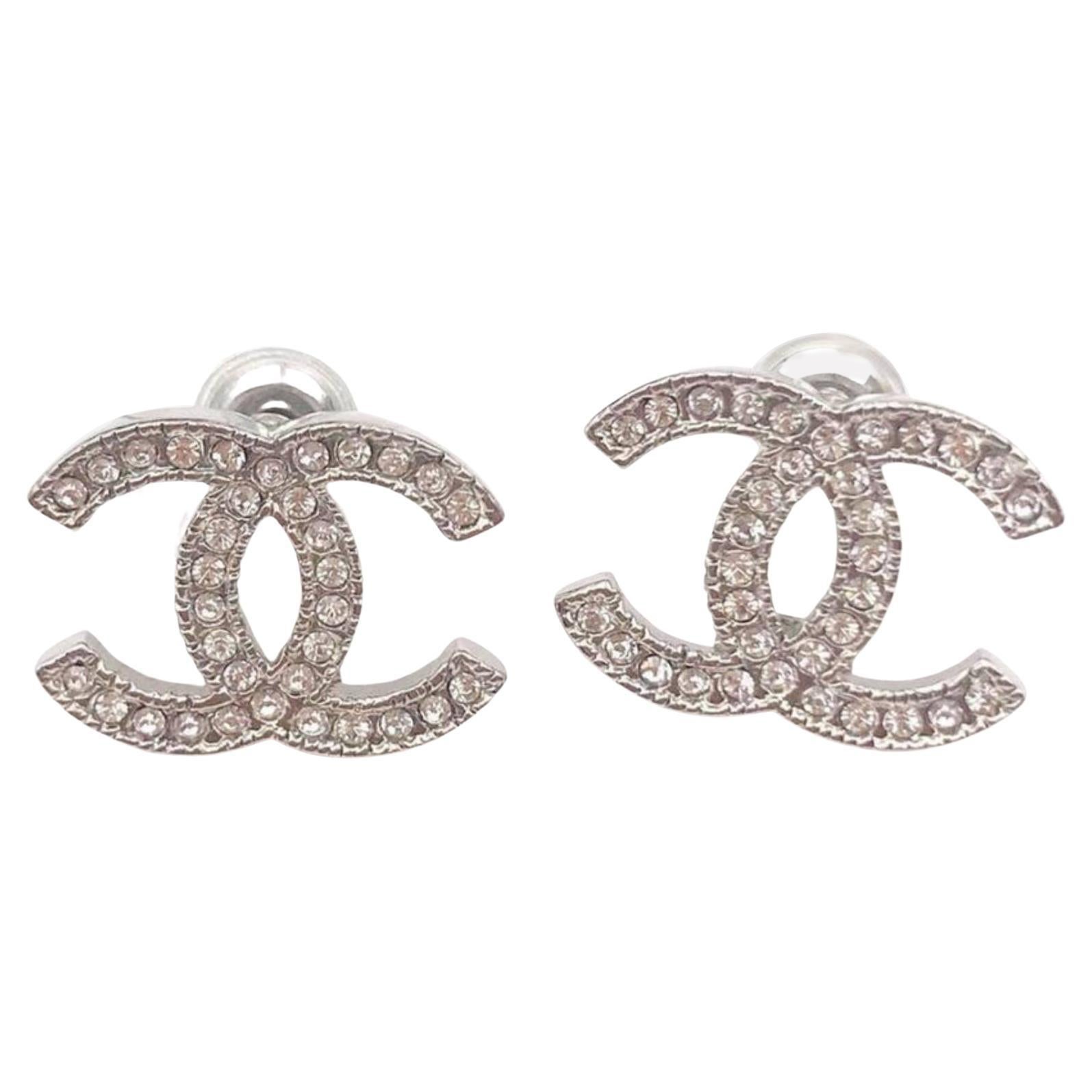 Chanel Classic Silver CC Faux Pearl Piercing Earrings For Sale at 1stDibs
