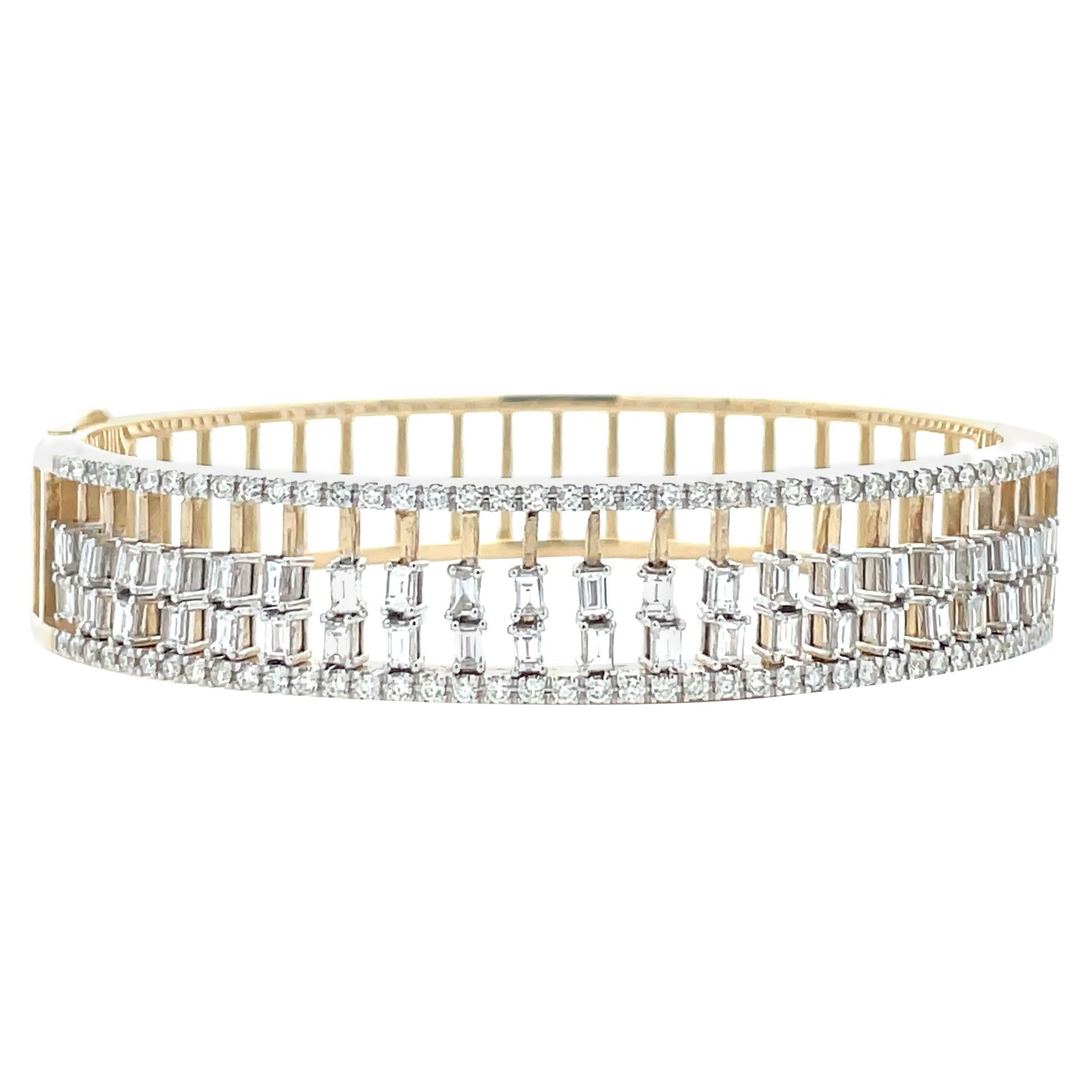5.99 Carat Diamond Bangle in 14k Solid Gold For Sale at 1stDibs
