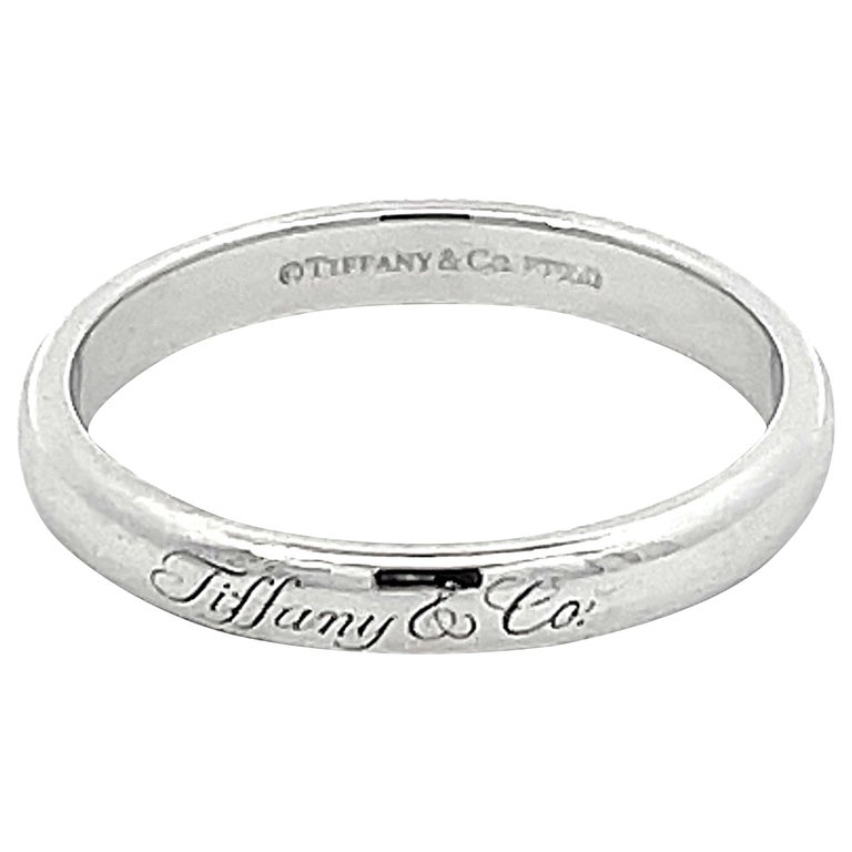 Vintage Tiffany and Co. Wedding Band Ring in Platinum For Sale at 1stDibs