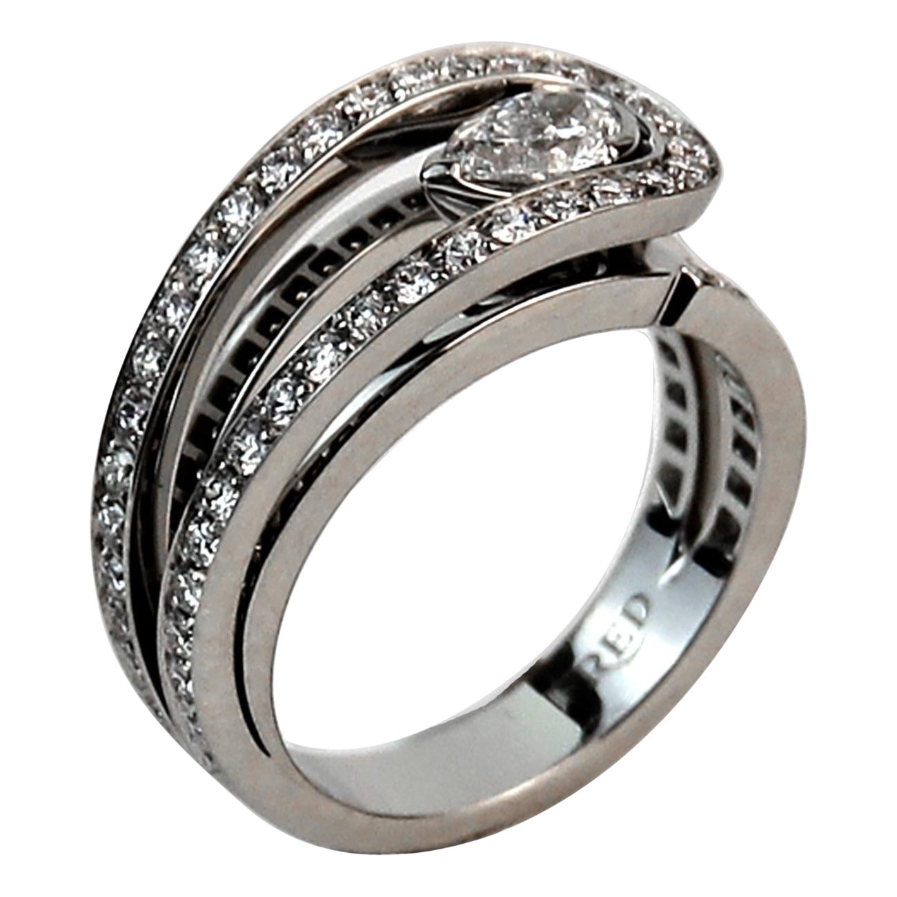 Fred of Paris Bague en platine GIA diamant poire En vente sur 1stDibs