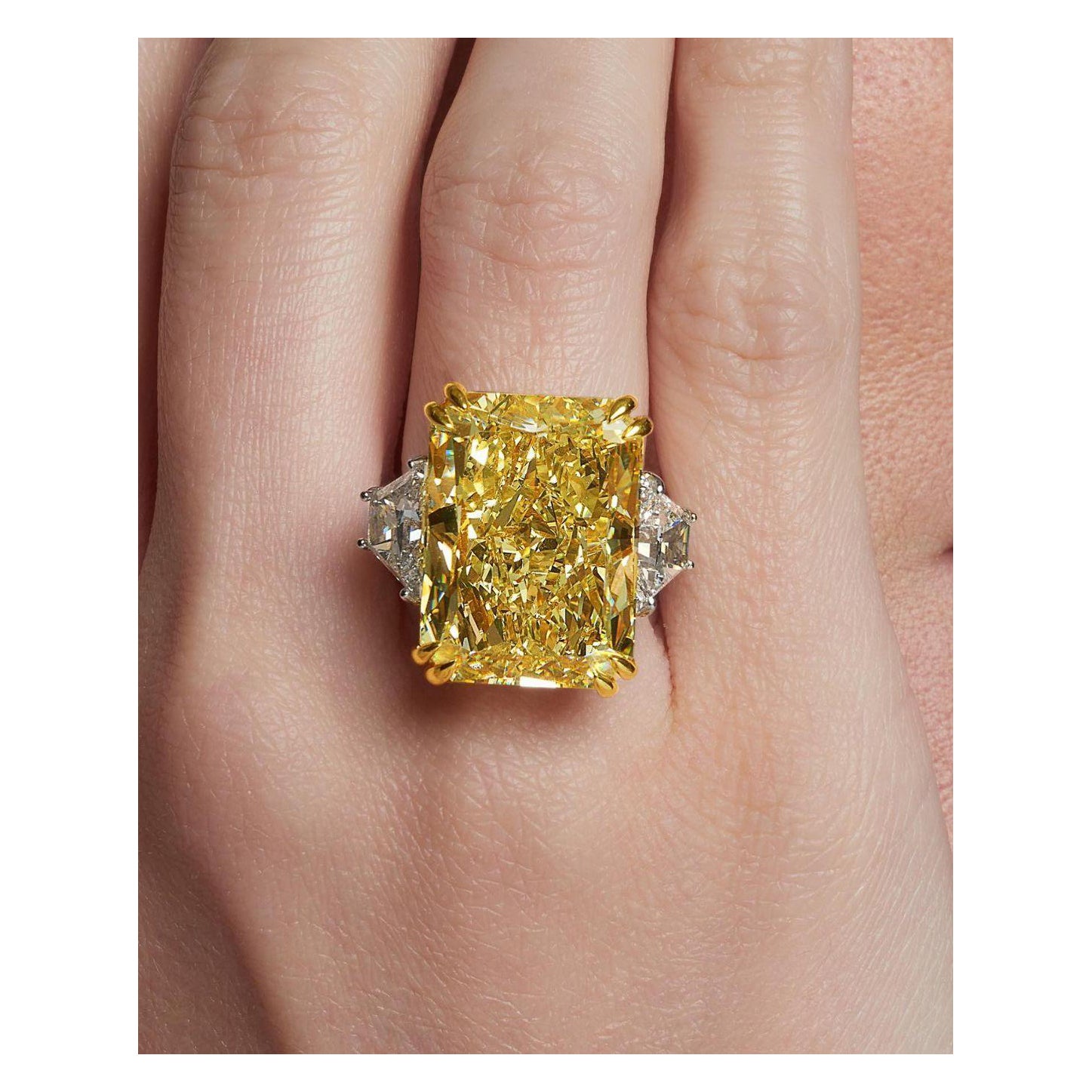 GIA Certified 1 Carat Fancy Light Blue Diamond Solitaire Ring For Sale ...