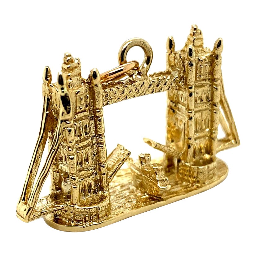 14 Karat Yellow Gold Tower Bridge Charm For Sale at 1stDibs