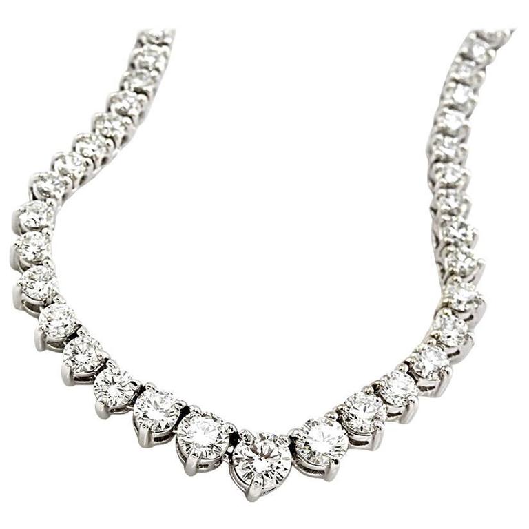Graduating Diamond Gold Riviere Necklace For Sale at 1stDibs