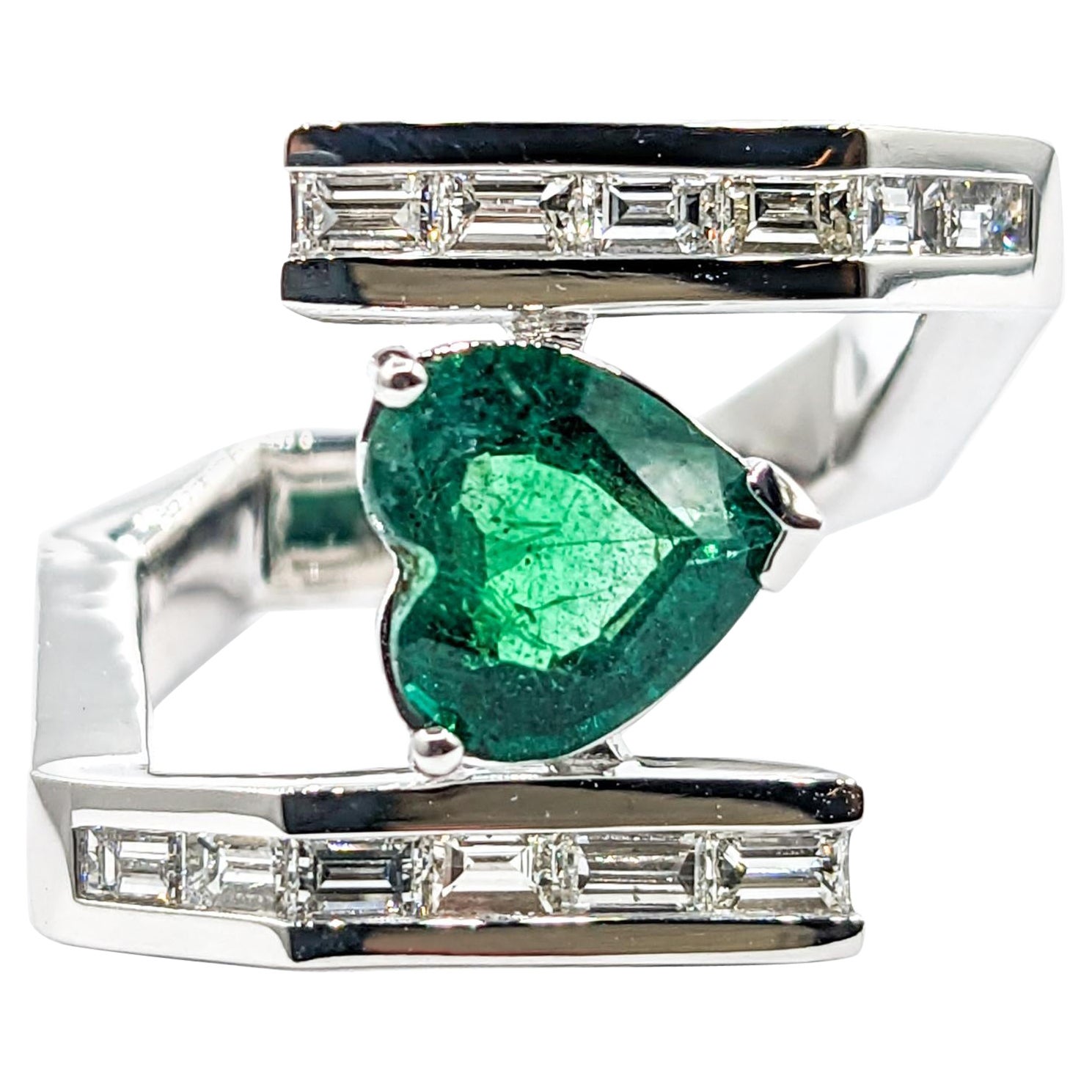 Contemporary Diamond Emerald Platinum Heart Bombe Ring For Sale at 1stDibs
