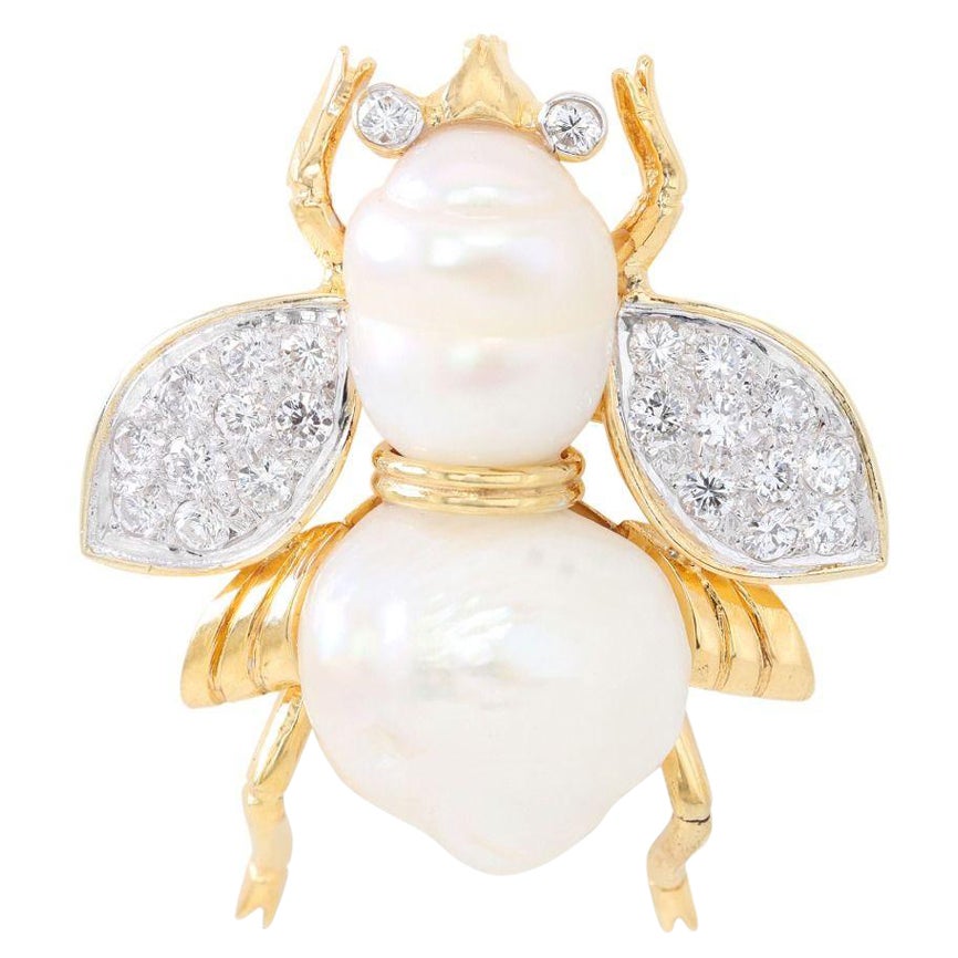 Unique Ant-designed Brooch in 14K Yellow Gold For Sale at 1stDibs