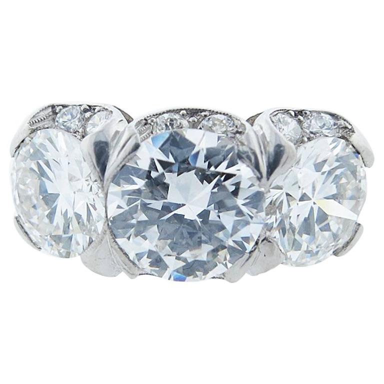 Stellar Art Deco 3.48 Carats Diamonds platinum Three Stone Ring at 1stDibs