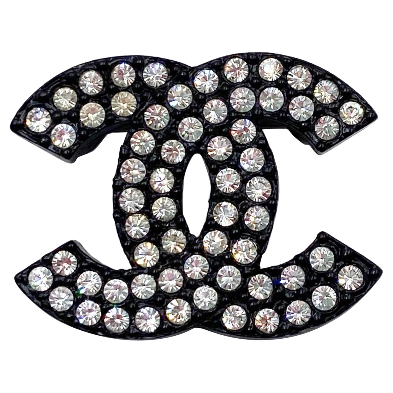 Chanel Brooches - 433 For Sale at 1stDibs | chanel brooch dupe, fake ...