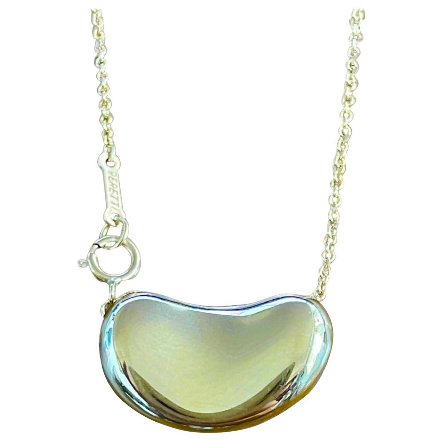 Tiffany and Co. 18K Yellow Gold Elsa Peretti Kidney Bean Necklace For Sale at 1stDibs