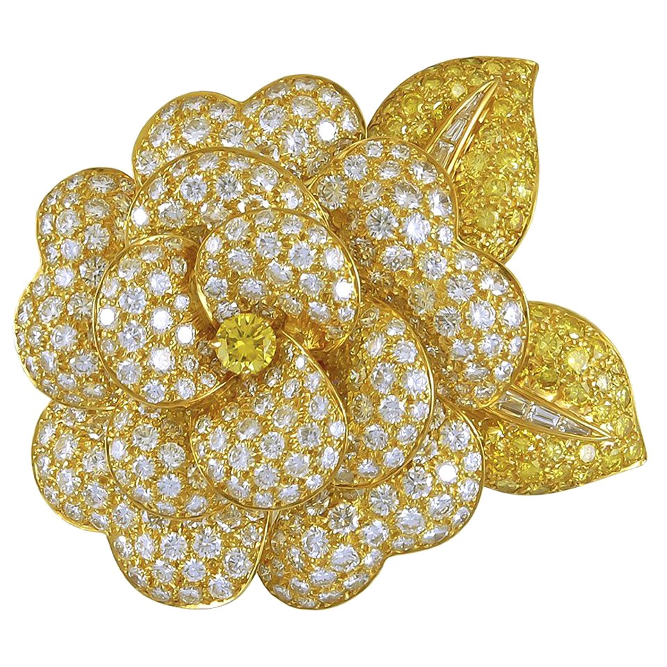 Van Cleef and Arpels Diamond Gold Floral Brooch For Sale at 1stDibs