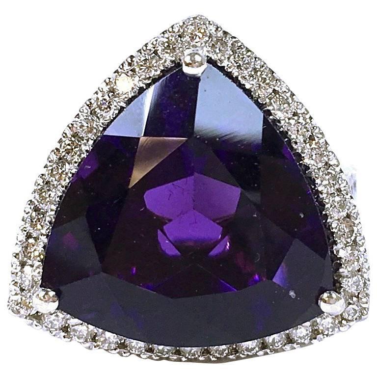 Large Trillion Cut Amethyst Diamond Gold Ring at 1stDibs