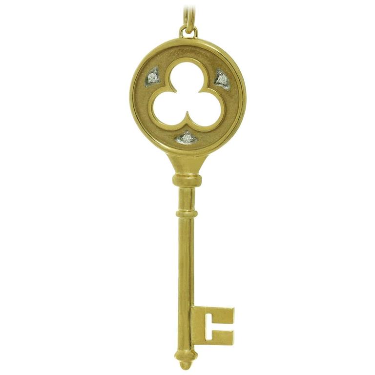 Tiffany and Co. Clover Key Diamond Yellow Gold Necklace For Sale at ...