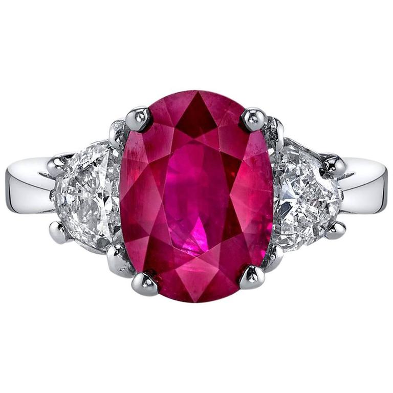 4.64 Carat Pigeon Blood Burmese Ruby Diamond Gold Ring For Sale at 1stdibs