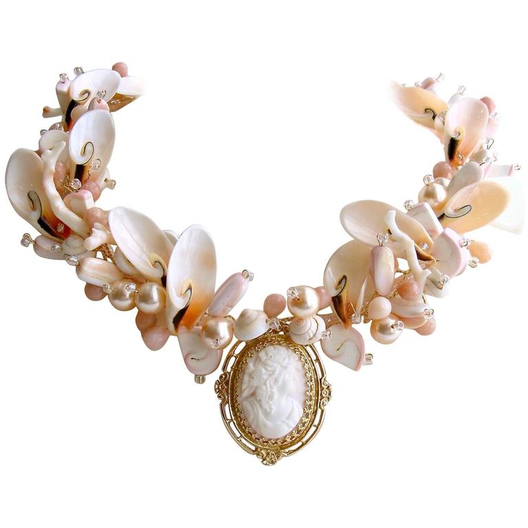 Angelskin Coral Gold Carved Cameo Shell Necklace at 1stDibs