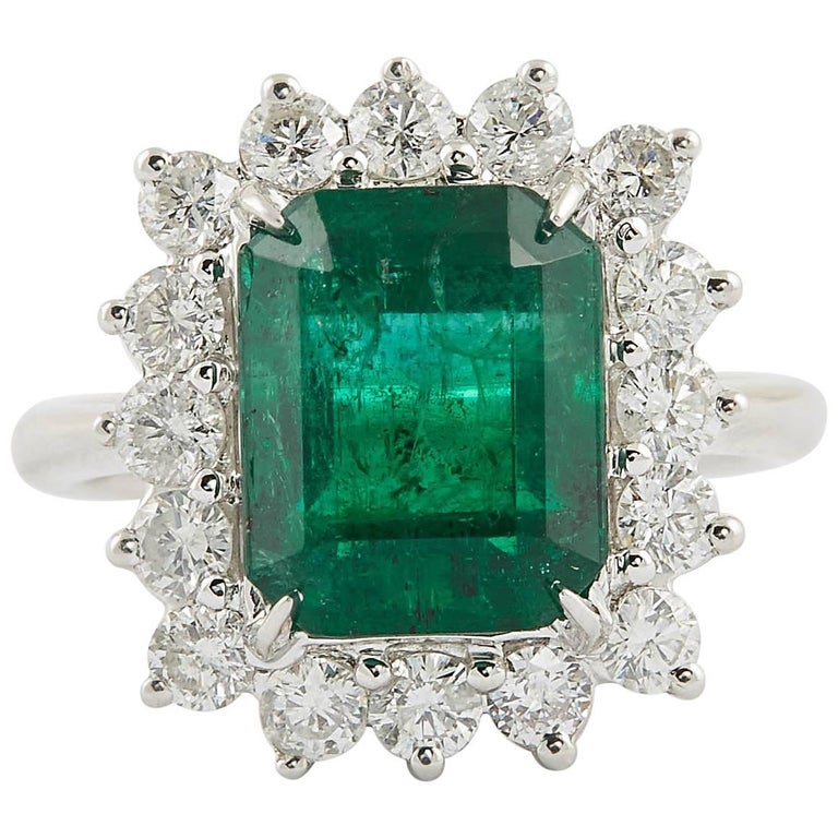 Green Emerald and Diamond Cocktail Ring For Sale at 1stDibs