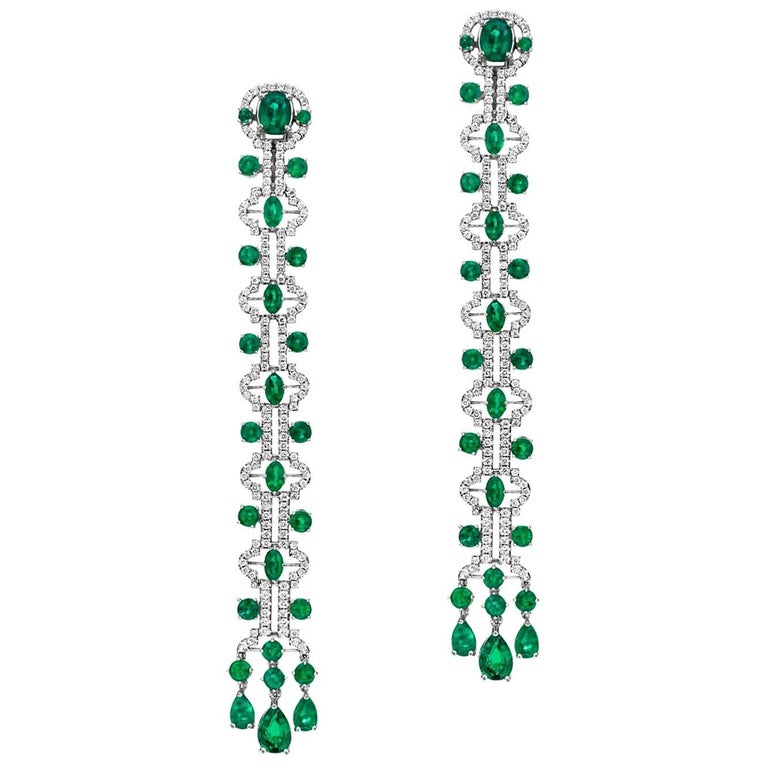 Emerald and Diamond Line Earrings For Sale at 1stDibs