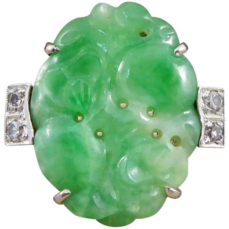 Art Deco Jade Ring with Diamond Shoulders in Platinum, 18 Carat White ...