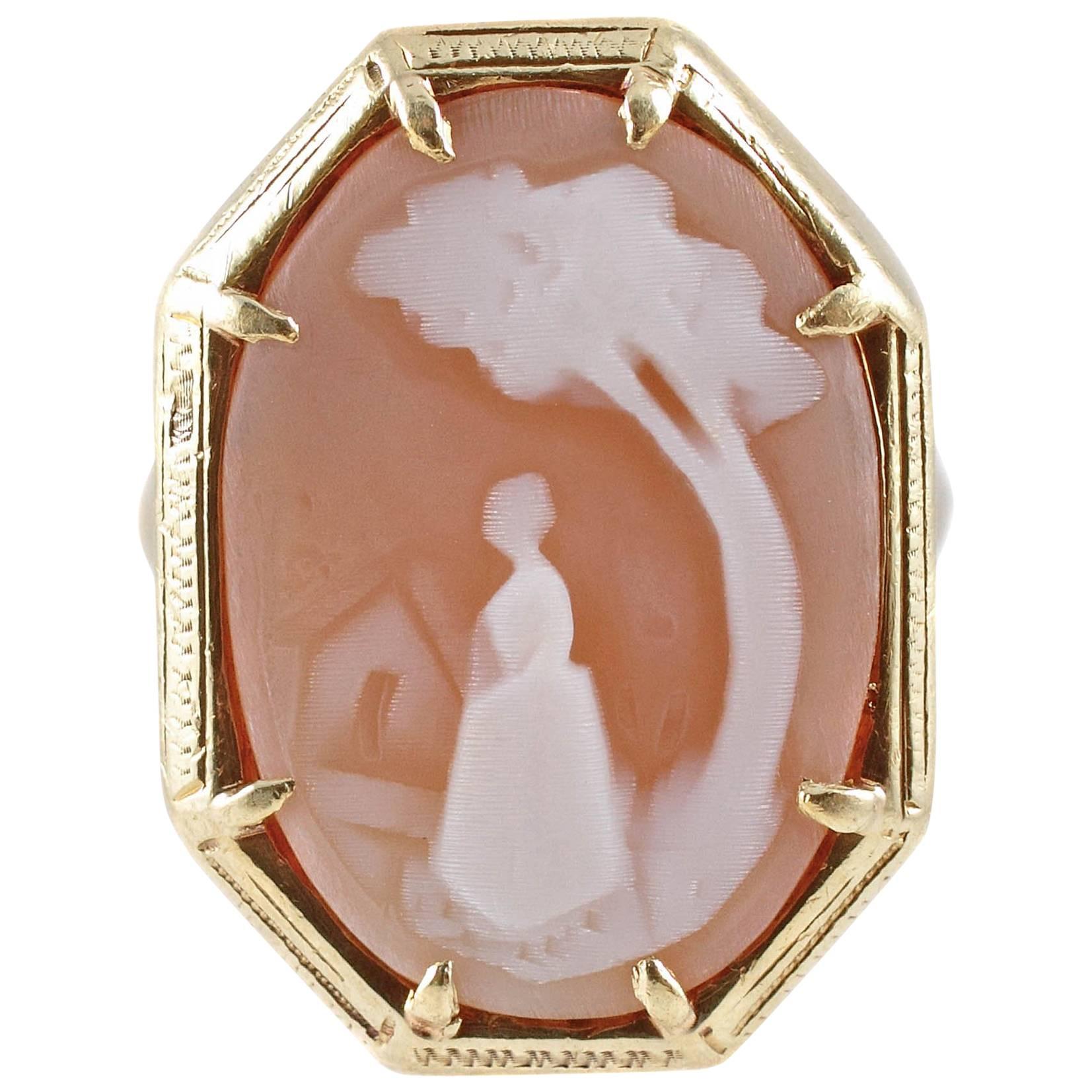 18 Karat Shell Cameo Ring at 1stDibs