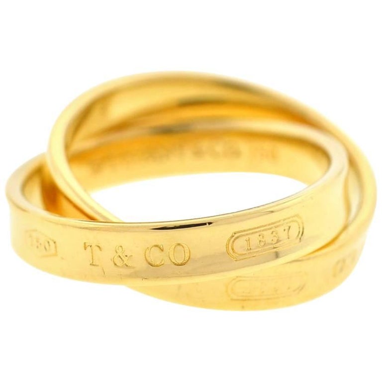 Tiffany and Co. 18 Karat Yellow Gold Interlocking Circles Ring at ...