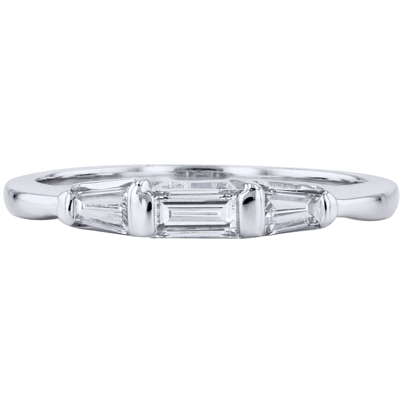 14K White Gold 0.45 Carat Round and Baguette Diamond Wedding Band ...