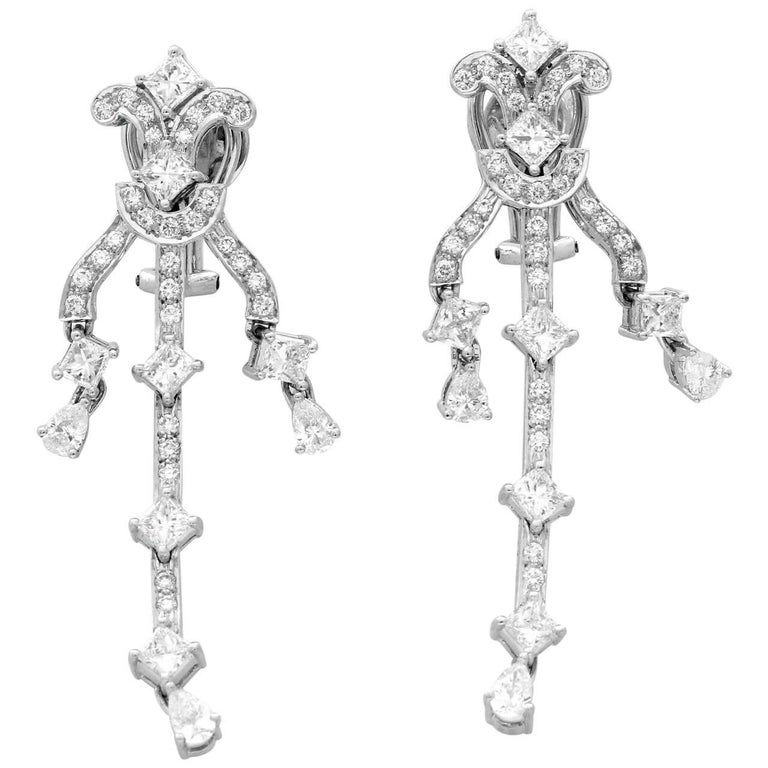 18 Karat White Gold and Diamond Dangling Earrings For Sale at 1stDibs