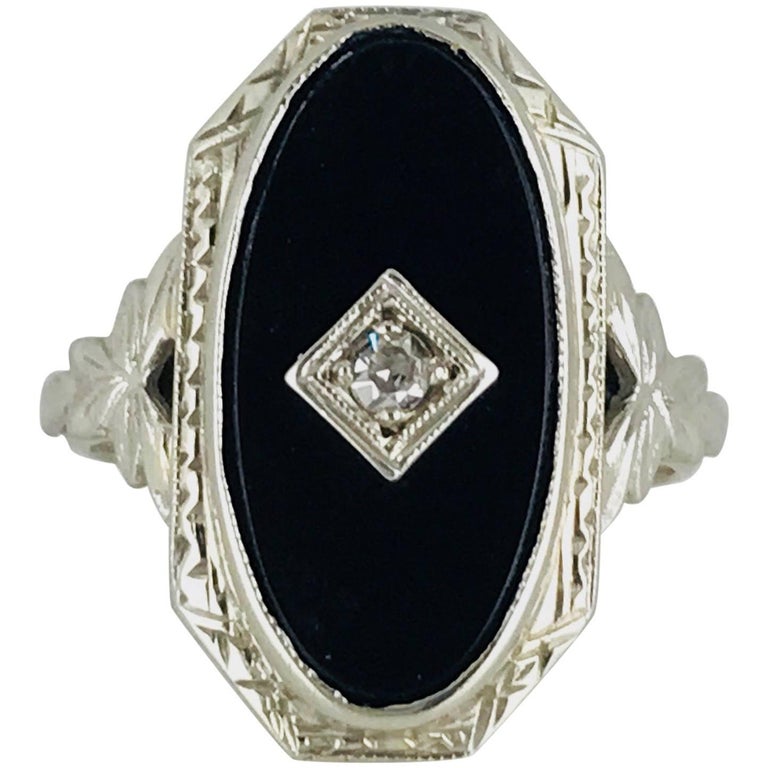 Victorian 18 Karat Black Onyx Ring with Diamond For Sale at 1stDibs