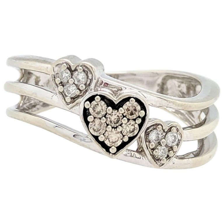 10 Karat White Gold Champagne and White Diamond Heart Ring at 1stDibs