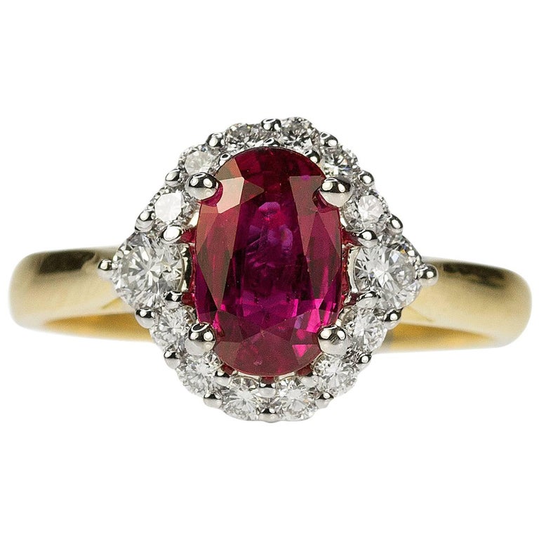 Rubin- und Diamant-Goldring im Angebot bei 1stDibs