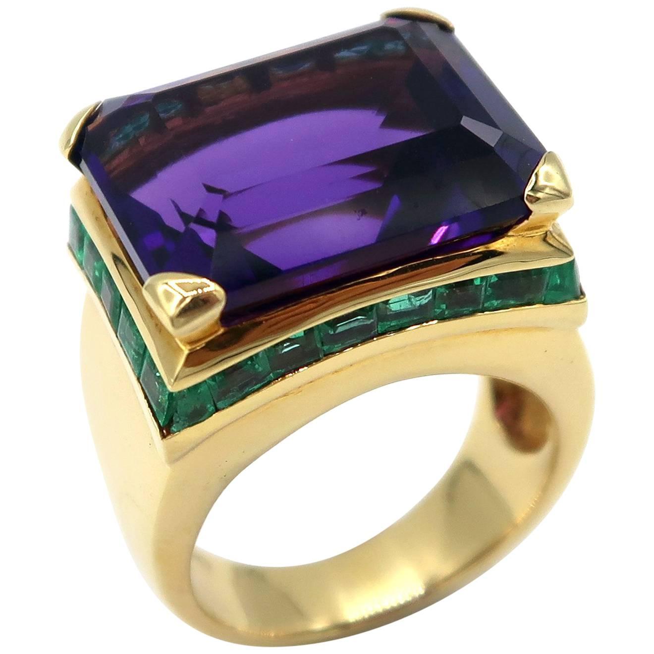 16.168 Carat Rectangle Amethyst Emerald Gold Ring at 1stDibs