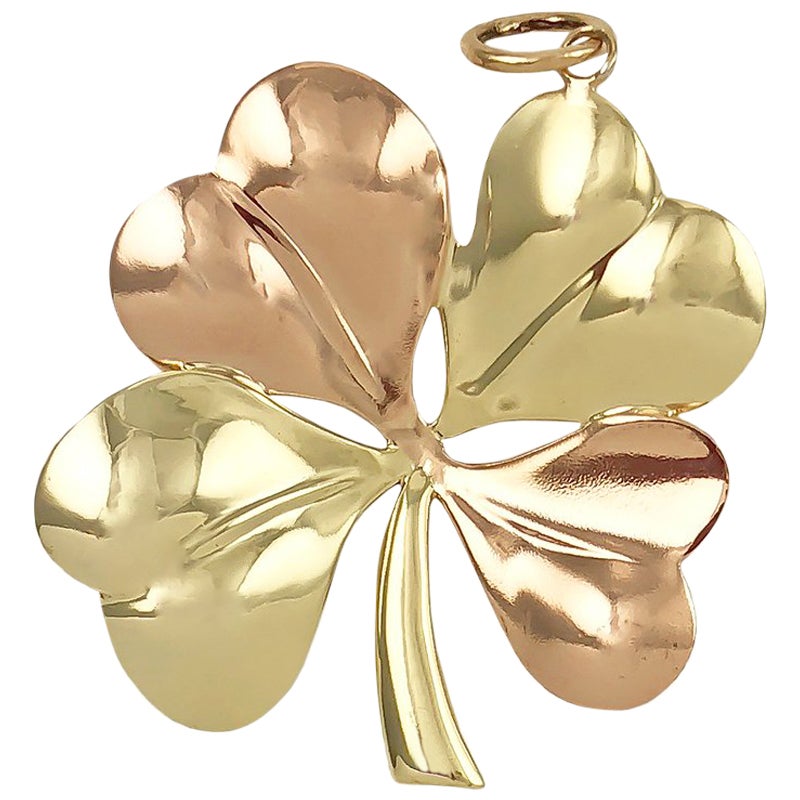Large Gold and Emerald Four-Leaf Clover Pendant/Charm For Sale at 1stDibs