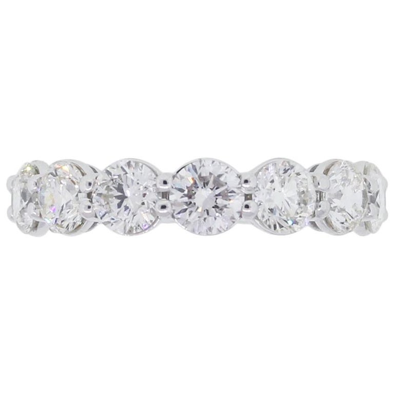 Round Brilliant Seven Diamond Band For Sale at 1stdibs