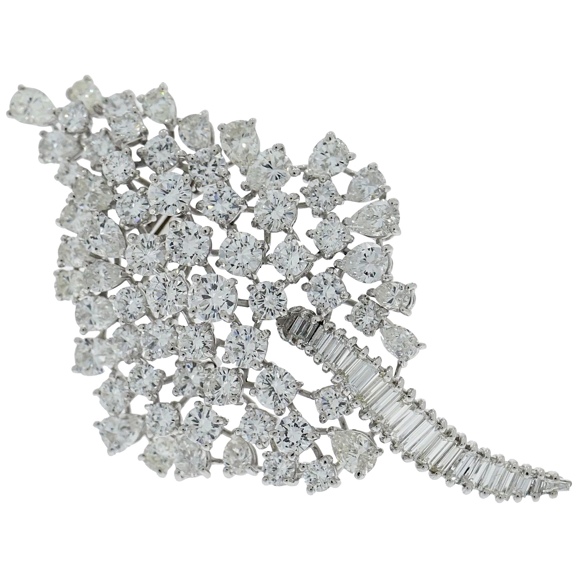 Diamond, Gold and Platinum Maple Leaf Brooch For Sale at 1stDibs