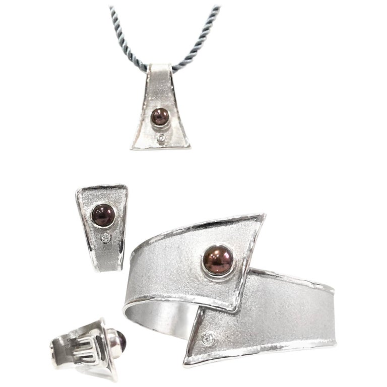 Yianni Creations Diamond Set of Bracelet Earrings and Pendant with Dark ...