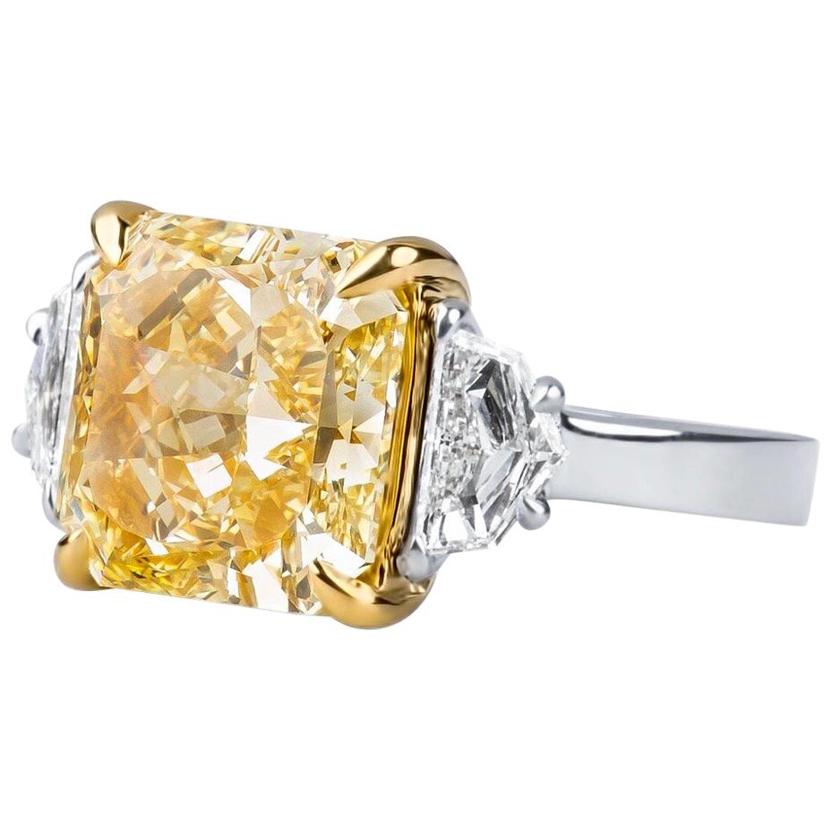 6.84 Carat Natural Fancy Intense Internally Flawless Diamond in ...